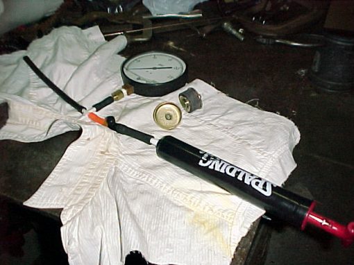 Measuring Pop-Off Pressure on Membrane Carburetor - FootFlyer