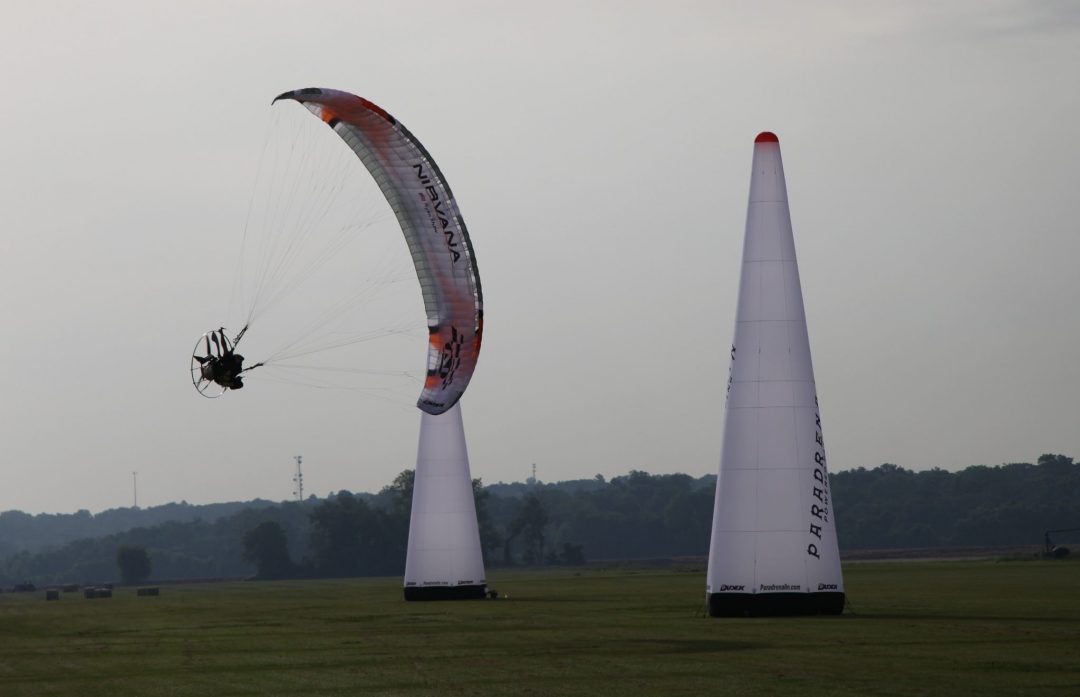Going Fast: Reflex Wings & Pylon Racing - FootFlyer